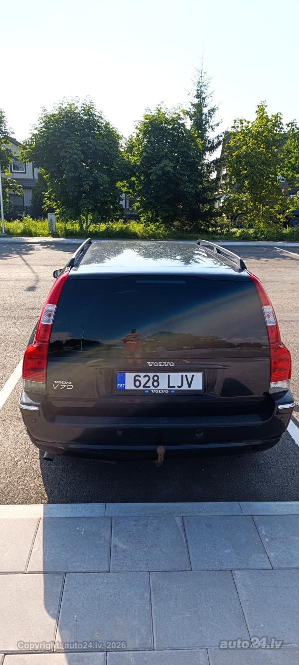 Melns Volvo V70 2004 Narva, ar dzinēja tilpumu 2.40 L un nobraukumu 400 tūkst. km par 1490 €, foto 8 vietnē AUTOMOTO.COM.LV