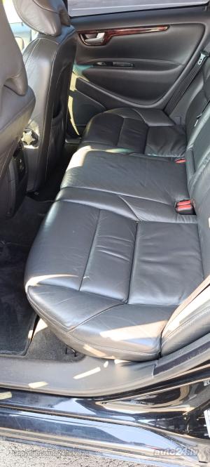 Melns Volvo V70 2004 Narva, ar dzinēja tilpumu 2.40 L un nobraukumu 400 tūkst. km par 1490 €, foto 14 vietnē AUTOMOTO.COM.LV