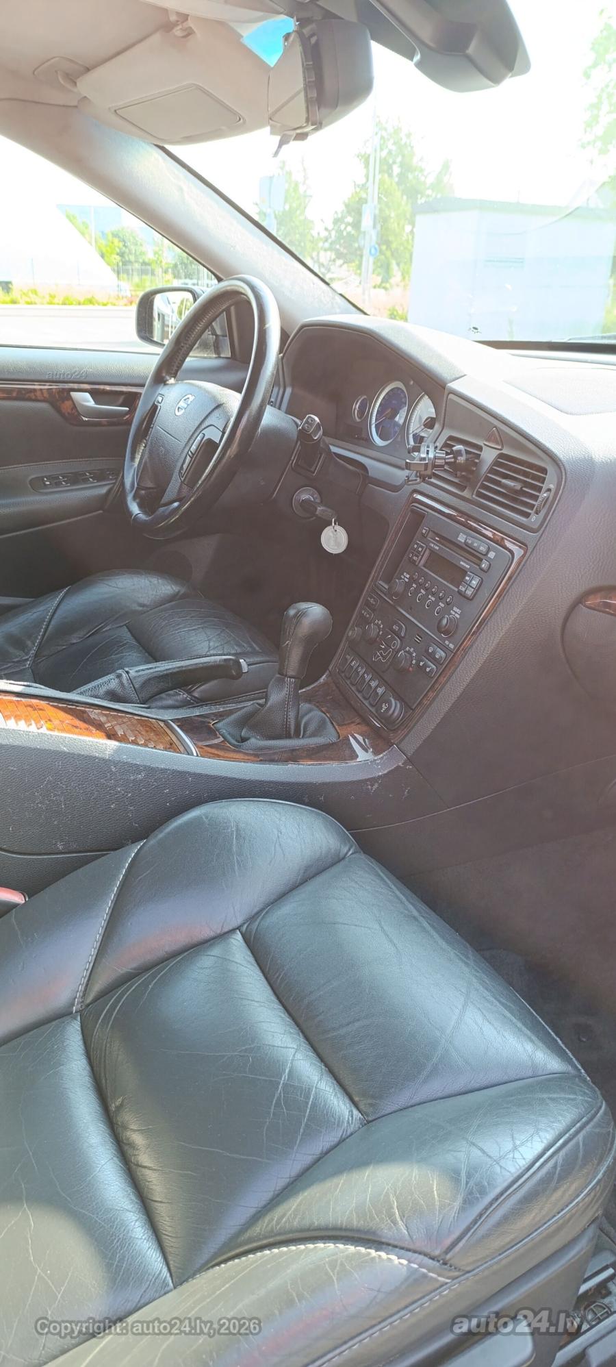 Melns Volvo V70 2004 Narva, ar dzinēja tilpumu 2.40 L un nobraukumu 400 tūkst. km par 1490 €, foto 17 vietnē AUTOMOTO.COM.LV