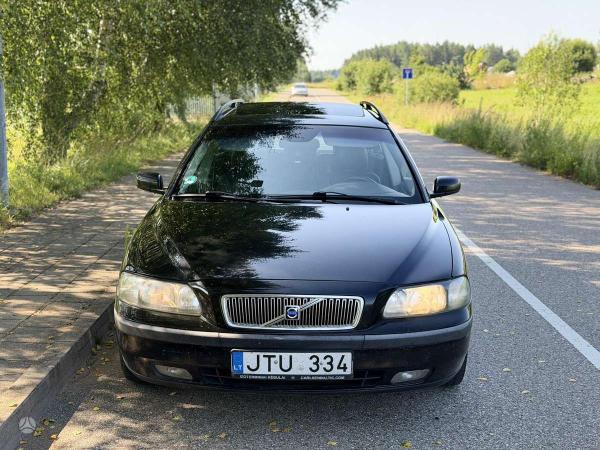 Melns Volvo V70 2004 Šalčininkai, ar dzinēja tilpumu 2.40 L un nobraukumu 500 tūkst. km par 1450 €, foto 2 vietnē AUTOMOTO.COM.LV