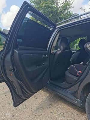Melns Volvo V70 2004 Kauņa, ar dzinēja tilpumu 2.40 L un nobraukumu 374 tūkst. km par 2200 €, foto 16 vietnē AUTOMOTO.COM.LV