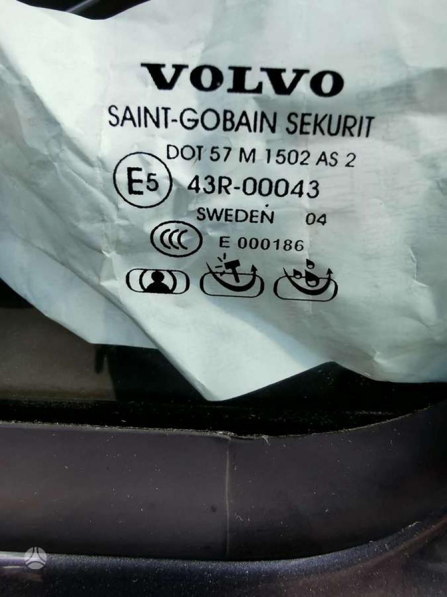 Melns Volvo V70 2004 Kauņa, ar dzinēja tilpumu 2.40 L un nobraukumu 374 tūkst. km par 2200 €, foto 18 vietnē AUTOMOTO.COM.LV