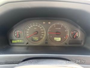Black Volvo V70 2004 in Tallinn, with an engine capacity of 2.40 L and mileage of 294 thousand km for 2000 €, photo 11 on AUTOMOTO.COM.LV