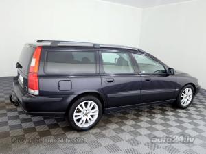 Melns Volvo V70 2004 Tallina, ar dzinēja tilpumu 2.40 L un nobraukumu 354 tūkst. km par 1499 €, foto 4 vietnē AUTOMOTO.COM.LV