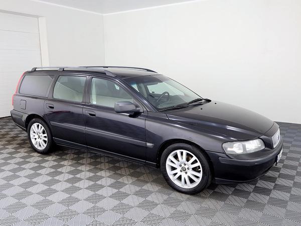 Melns Volvo V70 2004 Tallina, ar dzinēja tilpumu 2.40 L un nobraukumu 354 tūkst. km par 1499 €, foto 1 vietnē AUTOMOTO.COM.LV