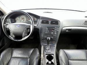 Melns Volvo V70 2004 Tallina, ar dzinēja tilpumu 2.40 L un nobraukumu 354 tūkst. km par 1499 €, foto 6 vietnē AUTOMOTO.COM.LV