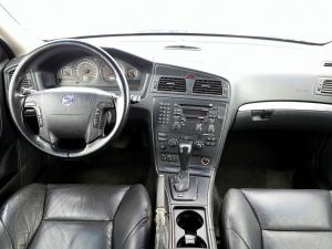 Melns Volvo V70 2004 Tallina, ar dzinēja tilpumu 2.40 L un nobraukumu 354 tūkst. km par 1499 €, foto 13 vietnē AUTOMOTO.COM.LV