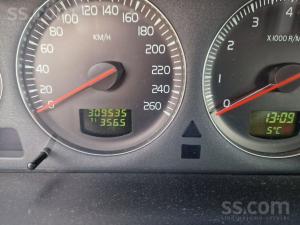 Черный Вольво В70 2004 в Рига, объемом двигателя 2.40 л и пробегом 310 тыс. км за 1050 €, фото 11 на AUTOMOTO.COM.LV