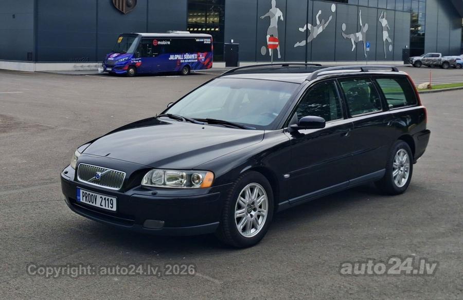 Black Volvo V70 2004 in Paide, with an engine capacity of 2.40 L and mileage of 349 thousand km for 3450 €, photo 3 on AUTOMOTO.COM.LV