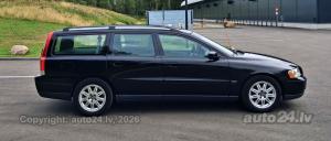 Black Volvo V70 2004 in Paide, with an engine capacity of 2.40 L and mileage of 349 thousand km for 3450 €, photo 4 on AUTOMOTO.COM.LV