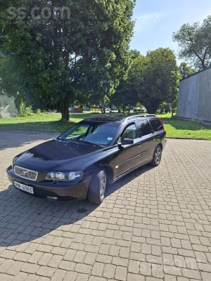 Melns Volvo V70 2004 Liepāja, ar dzinēja tilpumu 2.40 L un nobraukumu 528 tūkst. km par 1450 €, foto 3 vietnē AUTOMOTO.COM.LV