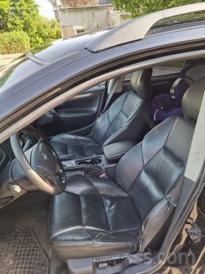Melns Volvo V70 2004 Liepāja, ar dzinēja tilpumu 2.40 L un nobraukumu 528 tūkst. km par 1450 €, foto 6 vietnē AUTOMOTO.COM.LV