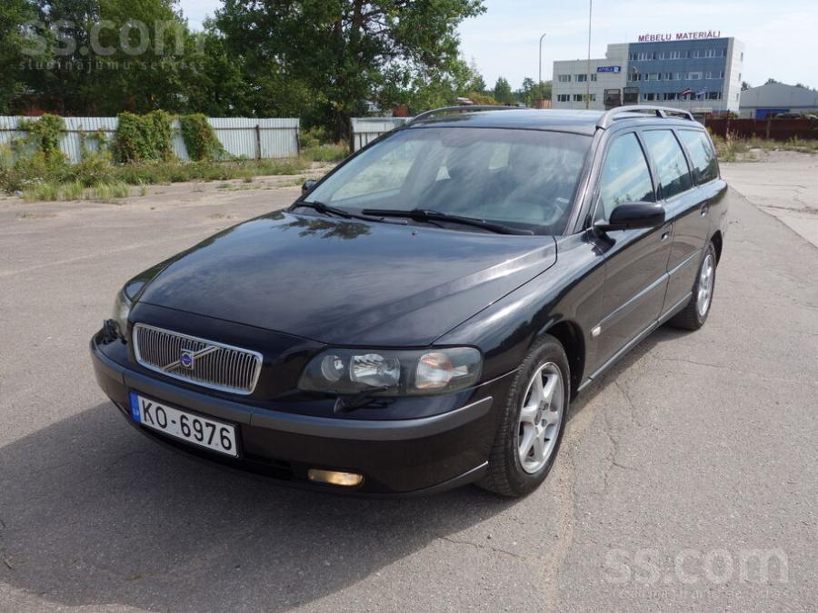 Black Volvo V70 2004 in Riga, with an engine capacity of 2.40 L and mileage of 347 thousand km for 2150 €, photo 1 on AUTOMOTO.COM.LV