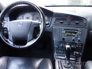 Black Volvo V70 2004 in Riga, with an engine capacity of 2.40 L and mileage of 347 thousand km for 2150 €, photo 9 on AUTOMOTO.COM.LV