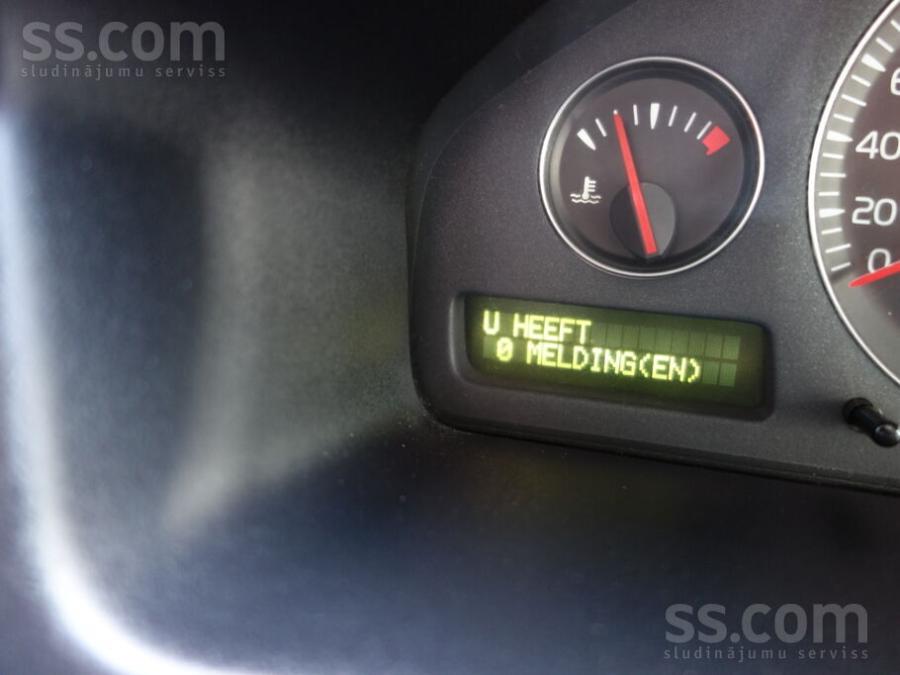 Black Volvo V70 2004 in Riga, with an engine capacity of 2.40 L and mileage of 347 thousand km for 2150 €, photo 10 on AUTOMOTO.COM.LV