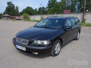 Black Volvo V70 2004 in Riga, with an engine capacity of 2.40 L and mileage of 347 thousand km for 2150 €, photo 16 on AUTOMOTO.COM.LV
