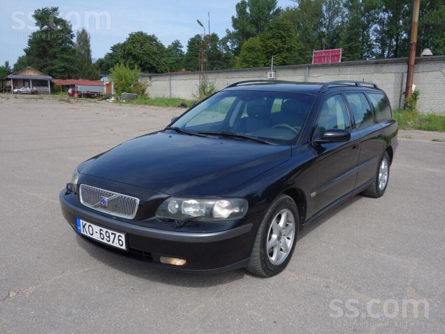 Black Volvo V70 2004 in Riga, with an engine capacity of 2.40 L and mileage of 347 thousand km for 2150 €, photo 16 on AUTOMOTO.COM.LV