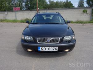 Black Volvo V70 2004 in Riga, with an engine capacity of 2.40 L and mileage of 347 thousand km for 2150 €, photo 21 on AUTOMOTO.COM.LV