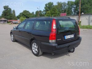 Black Volvo V70 2004 in Riga, with an engine capacity of 2.40 L and mileage of 347 thousand km for 2150 €, photo 28 on AUTOMOTO.COM.LV