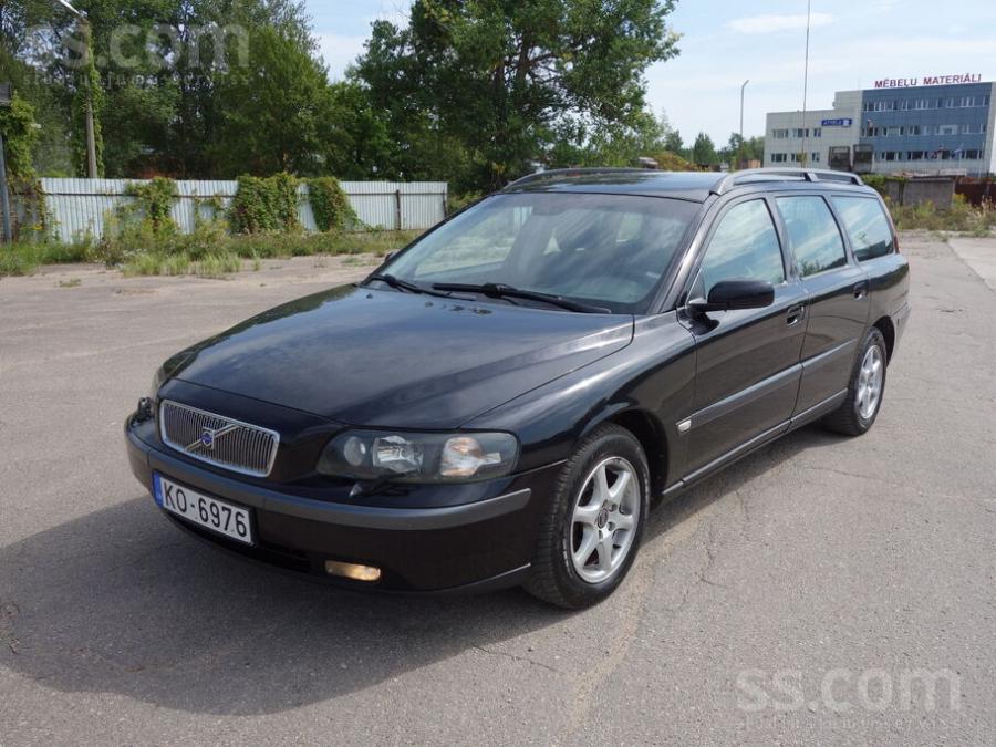 Black Volvo V70 2004 in Riga, with an engine capacity of 2.40 L and mileage of 347 thousand km for 2150 €, photo 29 on AUTOMOTO.COM.LV