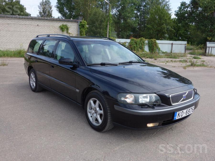 Black Volvo V70 2004 in Riga, with an engine capacity of 2.40 L and mileage of 347 thousand km for 2150 €, photo 30 on AUTOMOTO.COM.LV