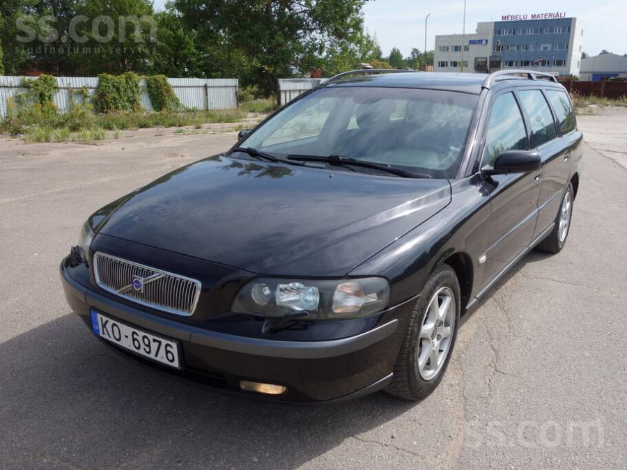 Black Volvo V70 2004 in Riga, with an engine capacity of 2.40 L and mileage of 347 thousand km for 2150 €, photo 35 on AUTOMOTO.COM.LV