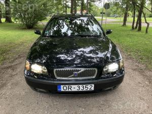 Melns Volvo V70 2004 Jelgava, ar dzinēja tilpumu 2.40 L un nobraukumu 407 tūkst. km par 2950 €, foto 3 vietnē AUTOMOTO.COM.LV