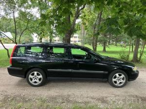 Melns Volvo V70 2004 Jelgava, ar dzinēja tilpumu 2.40 L un nobraukumu 407 tūkst. km par 2950 €, foto 5 vietnē AUTOMOTO.COM.LV