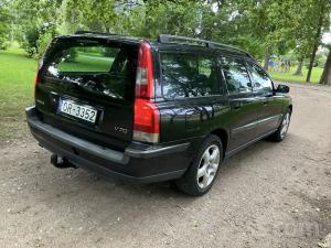 Melns Volvo V70 2004 Jelgava, ar dzinēja tilpumu 2.40 L un nobraukumu 407 tūkst. km par 2950 €, foto 10 vietnē AUTOMOTO.COM.LV