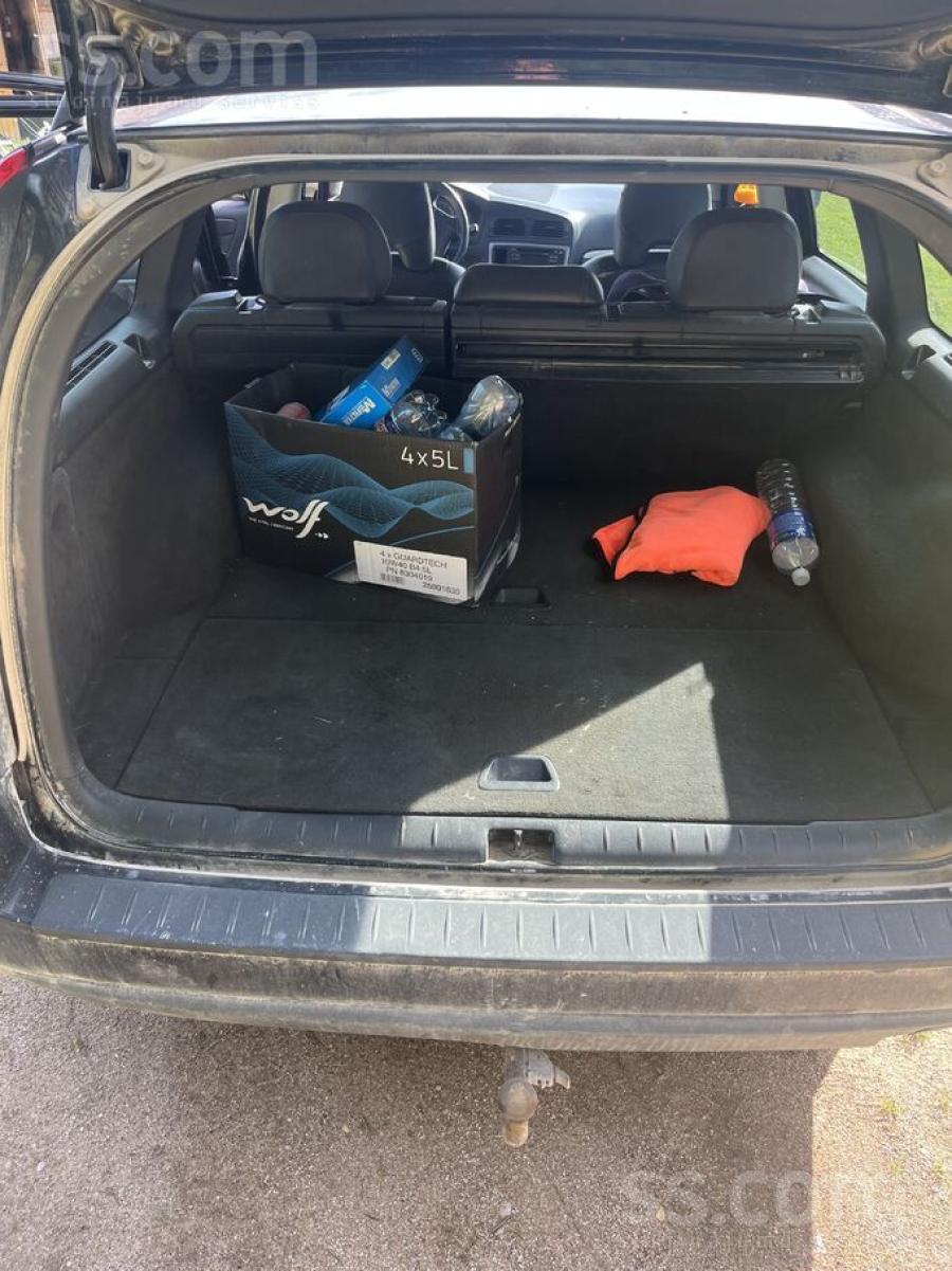 Melns Volvo V70 2004 Cēsis, ar dzinēja tilpumu 2.40 L un nobraukumu 387 tūkst. km par 800 €, foto 6 vietnē AUTOMOTO.COM.LV