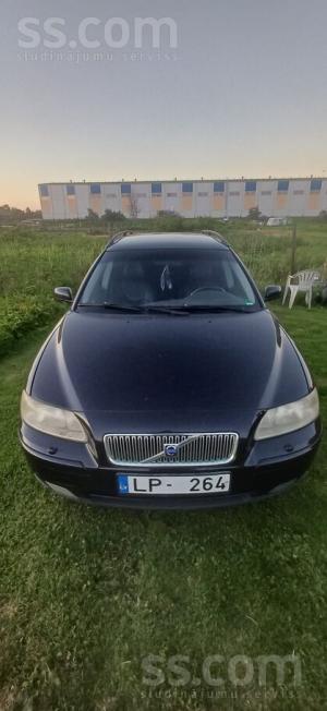Черный Вольво В70 2004 в Рига, объемом двигателя 2.40 л и пробегом 310 тыс. км за 850 €, фото  на AUTOMOTO.COM.LV