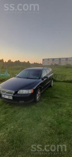 Черный Вольво В70 2004 в Рига, объемом двигателя 2.40 л и пробегом 310 тыс. км за 850 €, фото 3 на AUTOMOTO.COM.LV