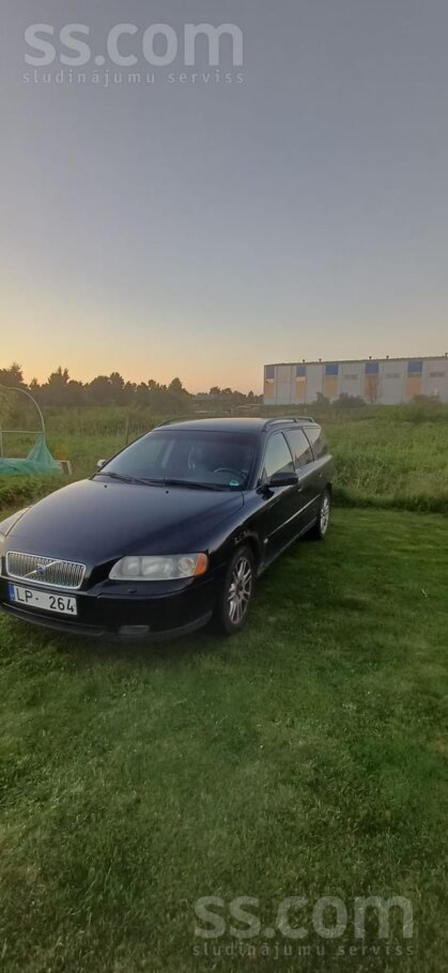 Черный Вольво В70 2004 в Рига, объемом двигателя 2.40 л и пробегом 310 тыс. км за 850 €, фото 3 на AUTOMOTO.COM.LV