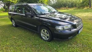 Melns Volvo V70 2004 Tallina, ar dzinēja tilpumu 2.40 L un nobraukumu 410 tūkst. km par 1800 €, foto  vietnē AUTOMOTO.COM.LV