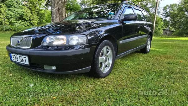 Black Volvo V70 2004 in Tallinn, with an engine capacity of 2.40 L and mileage of 410 thousand km for 1800 €, photo 5 on AUTOMOTO.COM.LV