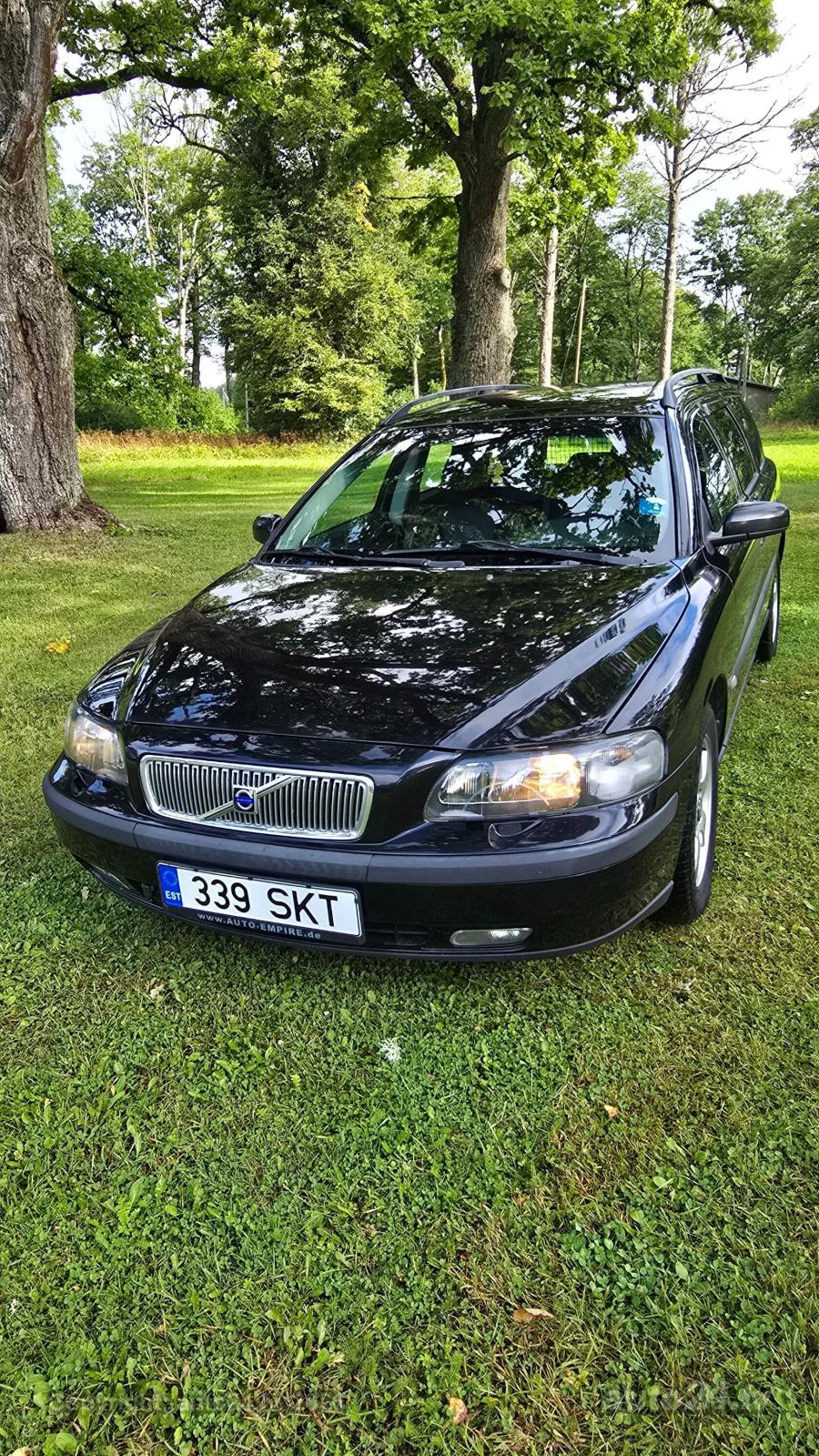 Melns Volvo V70 2004 Tallina, ar dzinēja tilpumu 2.40 L un nobraukumu 410 tūkst. km par 1800 €, foto 6 vietnē AUTOMOTO.COM.LV
