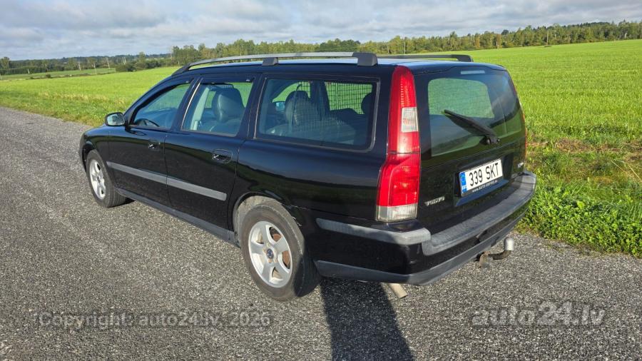 Melns Volvo V70 2004 Tallina, ar dzinēja tilpumu 2.40 L un nobraukumu 410 tūkst. km par 1800 €, foto 14 vietnē AUTOMOTO.COM.LV