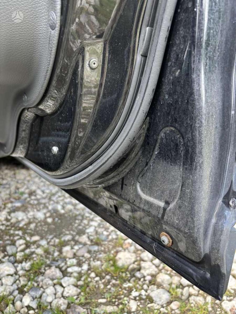 Melns Volvo V70 2004 Viļņa, ar dzinēja tilpumu 2.40 L un nobraukumu 299 tūkst. km par 2600 €, foto 10 vietnē AUTOMOTO.COM.LV