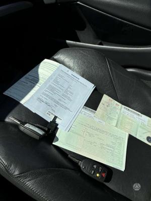 Melns Volvo V70 2004 Viļņa, ar dzinēja tilpumu 2.40 L un nobraukumu 299 tūkst. km par 2600 €, foto 16 vietnē AUTOMOTO.COM.LV