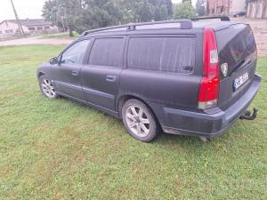 Melns Volvo V70 2004 Valmiera, ar dzinēja tilpumu 2.40 L un nobraukumu 541 tūkst. km par 1500 €, foto 3 vietnē AUTOMOTO.COM.LV