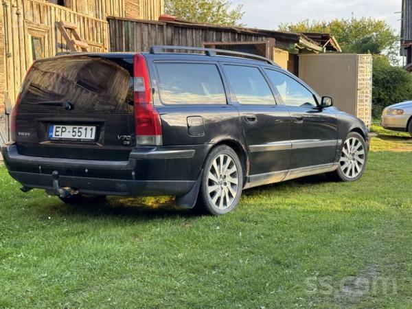 Volvo V70 2004 Tukums vietnē Melns Volvo V70 2004 Tukums, ar dzinēja tilpumu 2.40 L un nobraukumu 0 tūkst. km par 600 €, foto 6 vietnē AUTOMOTO.COM.LV