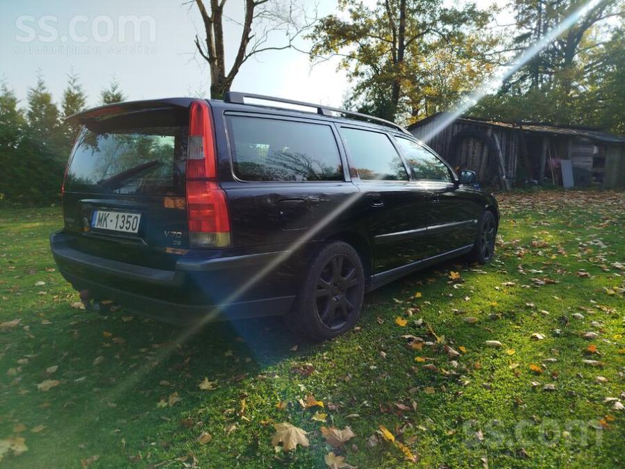 Melns Volvo V70 2004 Gulbene, ar dzinēja tilpumu 2.40 L un nobraukumu 442 tūkst. km par 1700 €, foto 6 vietnē AUTOMOTO.COM.LV