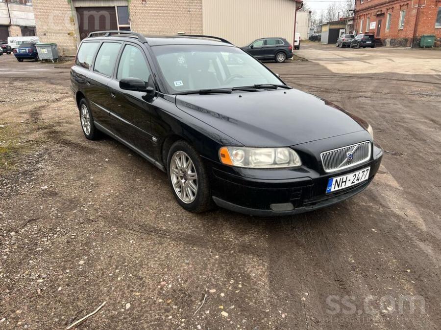 Melns Volvo V70 2005 Rēzekne, ar dzinēja tilpumu 2.40 L un nobraukumu 0 tūkst. km par 1300 €, foto 2 vietnē AUTOMOTO.COM.LV