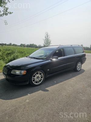 Black Volvo V70 2005 in Bauska, with an engine capacity of 2.40 L and mileage of 361 thousand km for 800 €, photo 3 on AUTOMOTO.COM.LV