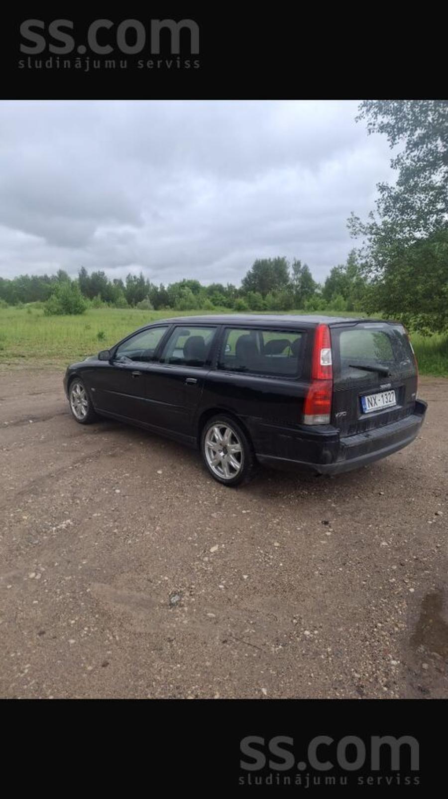 Black Volvo V70 2005 in Madona, with an engine capacity of 2.40 L and mileage of 258 thousand km for 2350 €, photo 3 on AUTOMOTO.COM.LV