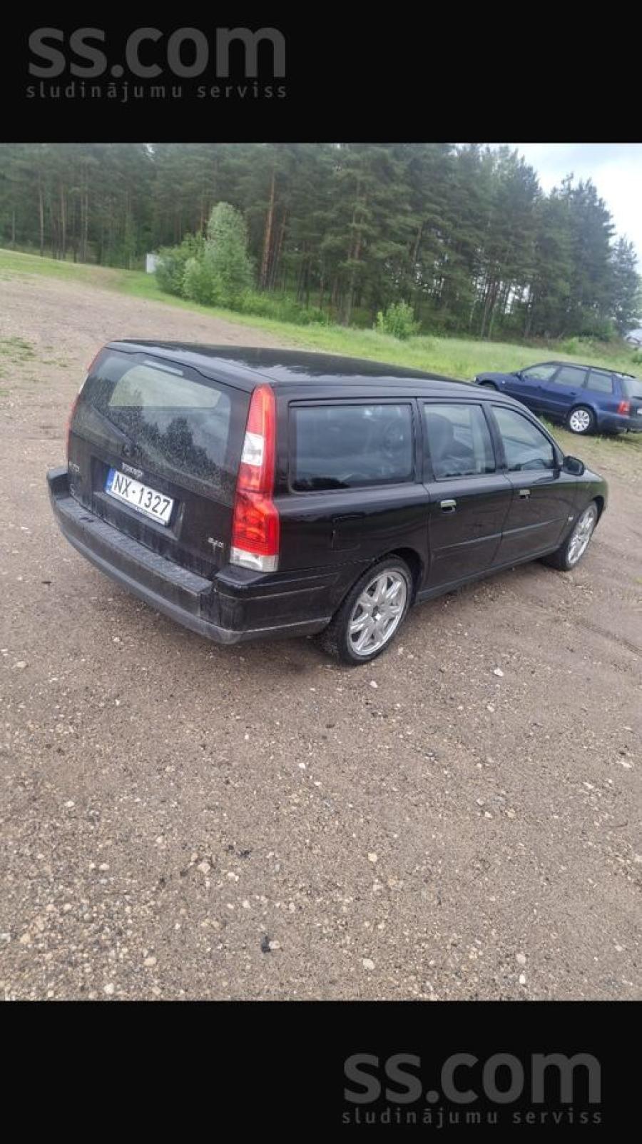 Black Volvo V70 2005 in Madona, with an engine capacity of 2.40 L and mileage of 258 thousand km for 2350 €, photo 4 on AUTOMOTO.COM.LV