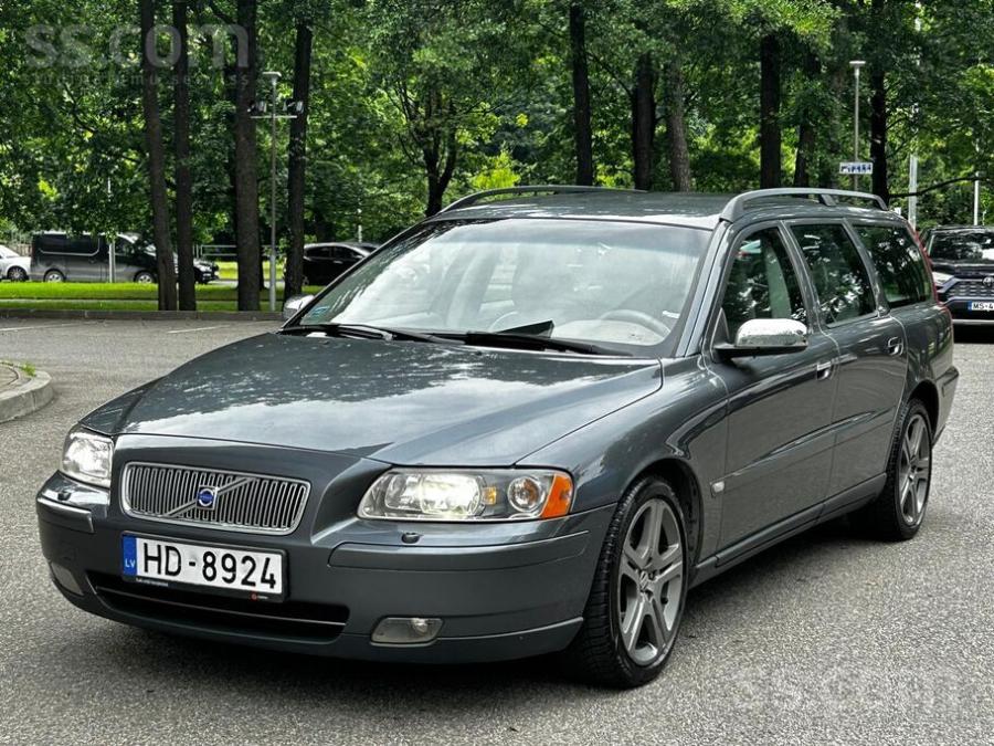 Melns Volvo V70 2005 Rīga, ar dzinēja tilpumu 2.40 L un nobraukumu 277 tūkst. km par 1390 €, foto 1 vietnē AUTOMOTO.COM.LV