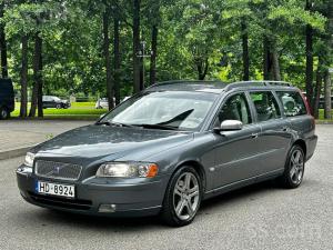 Melns Volvo V70 2005 Rīga, ar dzinēja tilpumu 2.40 L un nobraukumu 277 tūkst. km par 1390 €, foto 2 vietnē AUTOMOTO.COM.LV