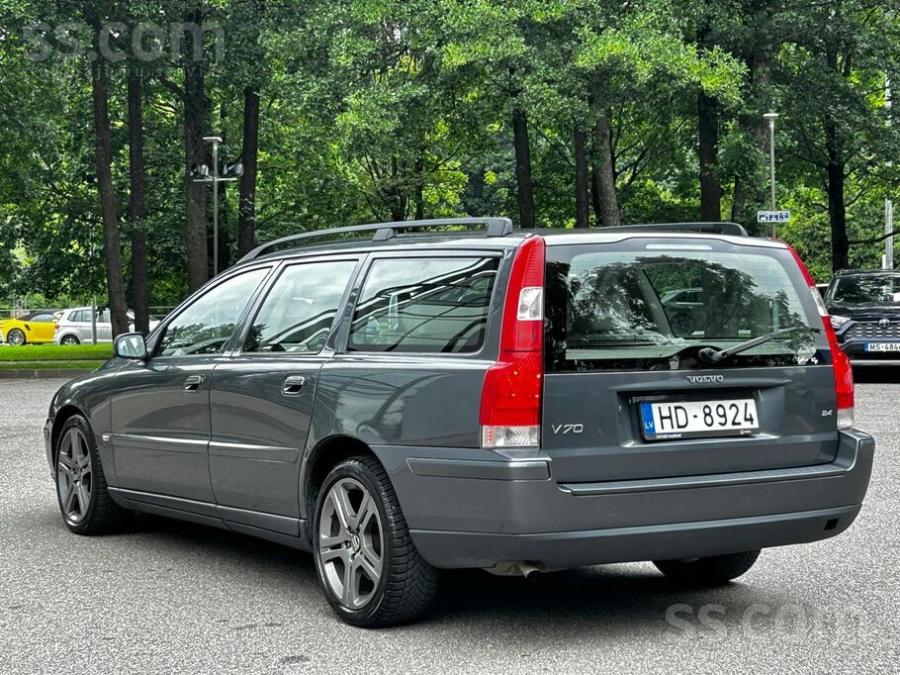 Melns Volvo V70 2005 Rīga, ar dzinēja tilpumu 2.40 L un nobraukumu 277 tūkst. km par 1390 €, foto 5 vietnē AUTOMOTO.COM.LV