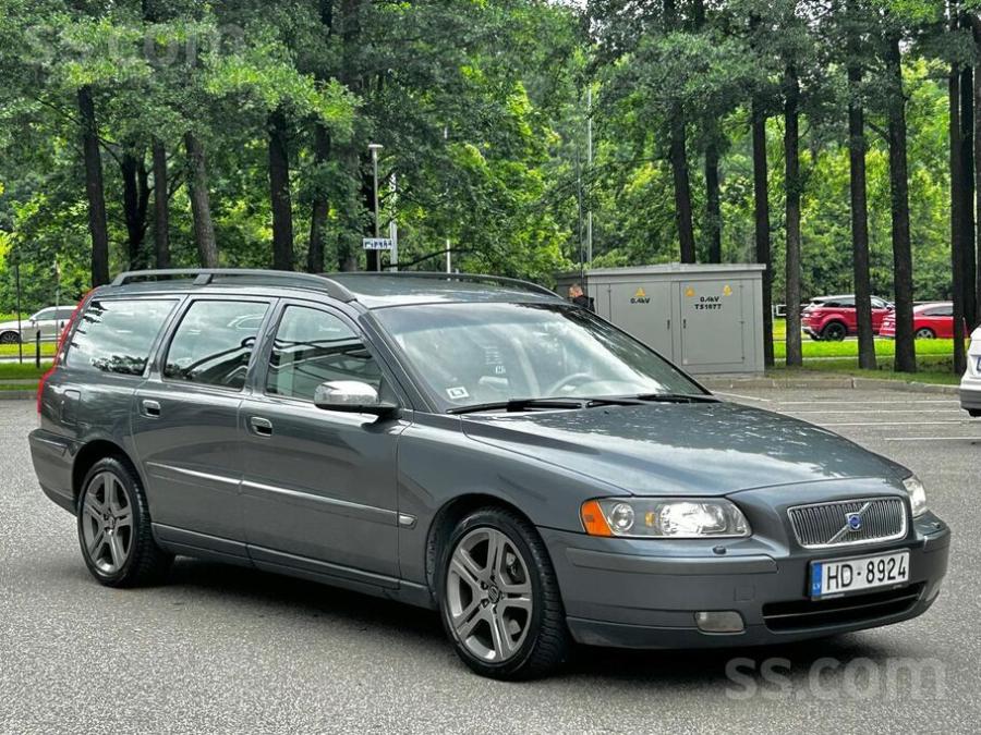 Melns Volvo V70 2005 Rīga, ar dzinēja tilpumu 2.40 L un nobraukumu 277 tūkst. km par 1390 €, foto 9 vietnē AUTOMOTO.COM.LV